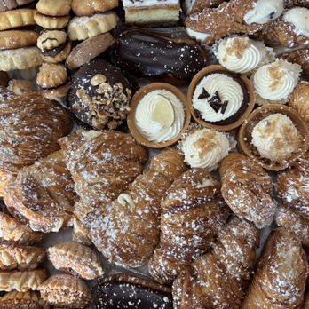 RISPOLI BAKERY - Updated December 2025 - 61 Photos & 62 Reviews - 1103 ...