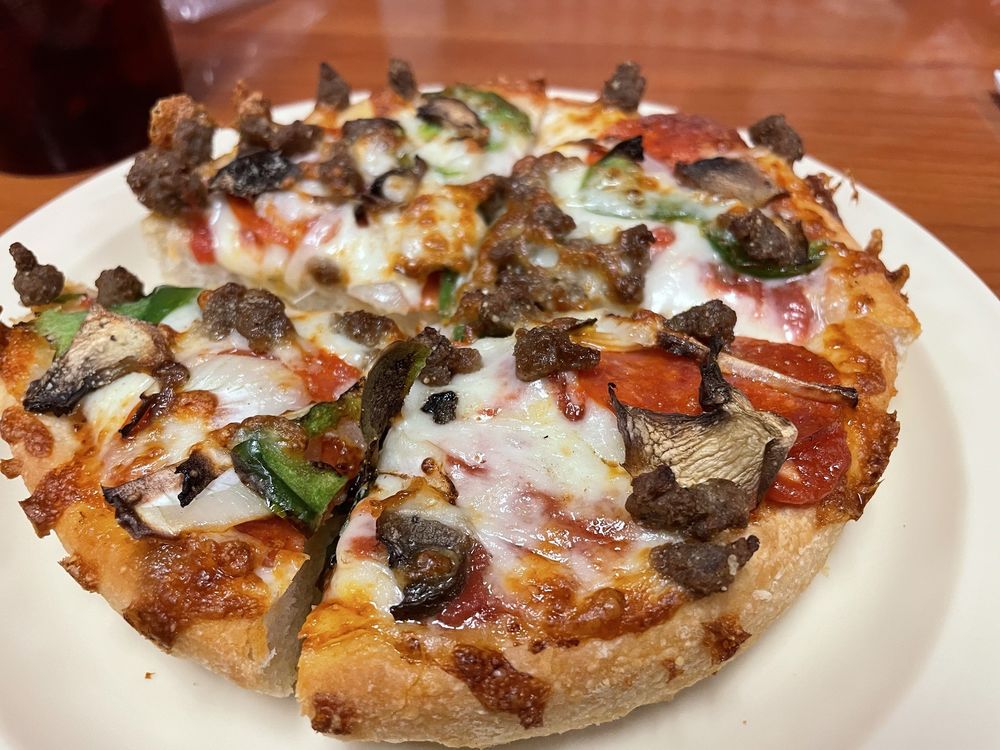 JIM’S RAZORBACK PIZZA - Updated October 2025 - 97 Photos & 109 Reviews ...