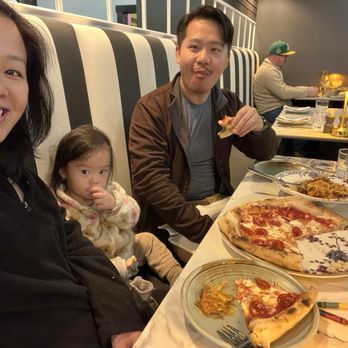 FIORI ITALIAN PIZZERIA - Updated February 2025 - 102 Photos & 77 ...