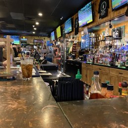 KELLY’S HALF SHELL PUB - Updated November 2025 - 310 Photos & 329 ...