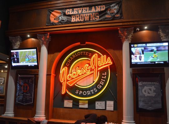 JOCKS & JILLS SPORTS GRILLE - 150 Photos & 202 Reviews - American ...