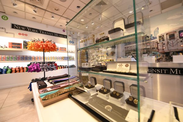 NEW YORK TRANSIT MUSEUM STORE - Updated December 2025 - 15 Photos - 2 ...