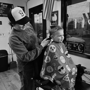 WELDON BARBER - Updated February 2025 - 28 Photos & 28 Reviews - 9119 E ...