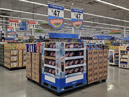 WALMART - Updated April 2026 - 148 Photos & 25 Reviews - Av. Coba 21 ...