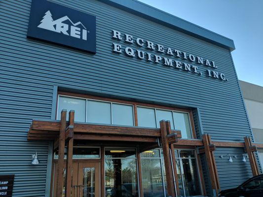 REI - Updated December 2025 - 28 Reviews - 6424 Sawmill Rd, Columbus ...