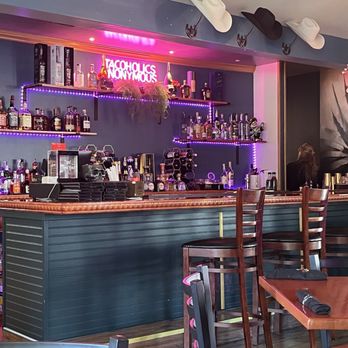 COLOSSAL RESTAURANT - Updated May 2025 - 78 Photos & 20 Reviews - 392 N ...