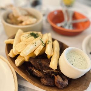 THE FRIARS TABLE - Updated February 2025 - 32 Photos - 1305 Euclid Ave ...