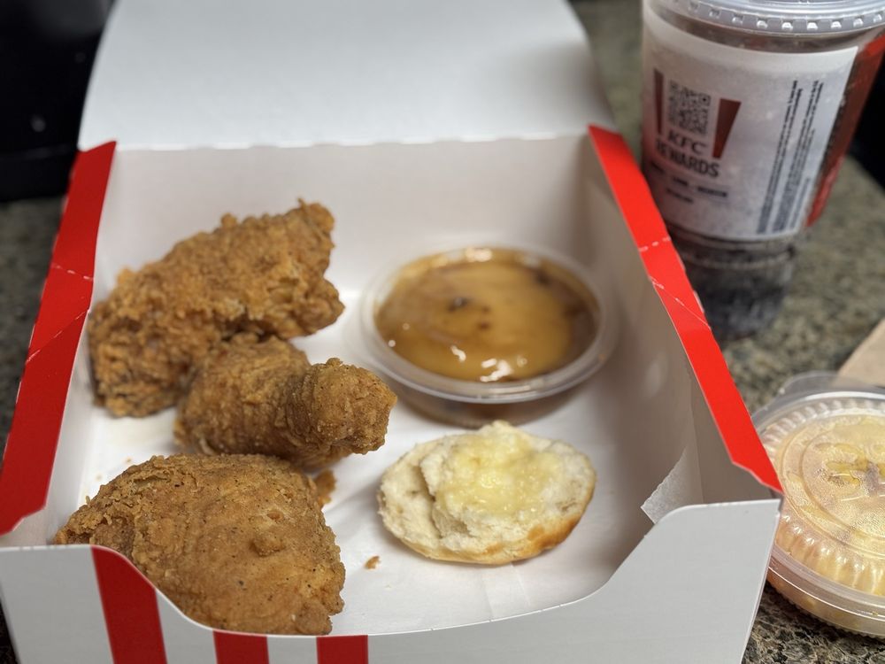 KFC - Updated March 2026 - 40 Photos & 115 Reviews - 3250 Dale Rd ...