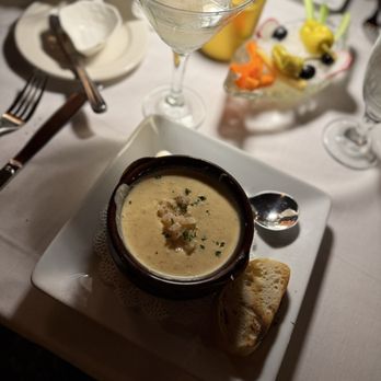 THE MAGIC LAMP INN - Updated March 2025 - 253 Photos & 143 Reviews ...