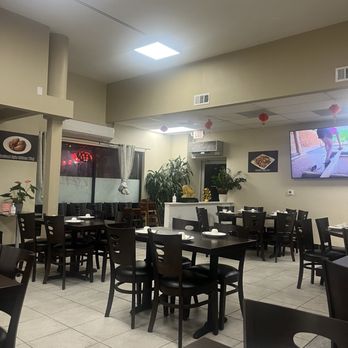 GOLDEN TREE RESTAURANT - Updated November 2025 - 446 Photos & 324 ...