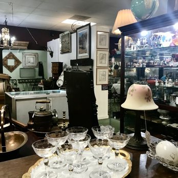 SPRING ANTIQUE MALL - Updated December 2025 - 83 Photos & 43 Reviews ...