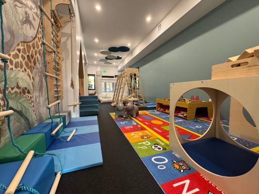 GOOD LIFE CLUB HAUS - Updated March 2025 - 45 Photos - 151 Merrick Ave ...