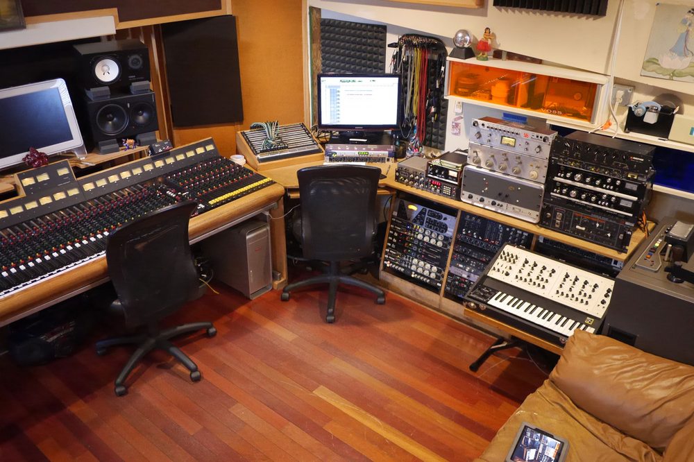 THE PIE STUDIOS - Updated January 2026 - 10 Photos - 2888 E Walnut ...