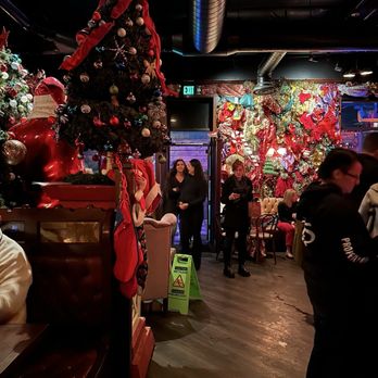 THE SNUG - Updated July 2025 - 858 Photos & 484 Reviews - 1800 15th St ...