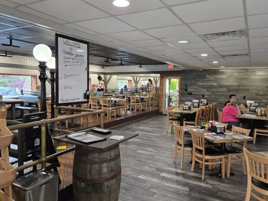 CRACKLIN’ JACK’S - Updated May 2025 - 246 Photos & 277 Reviews - 2560 ...