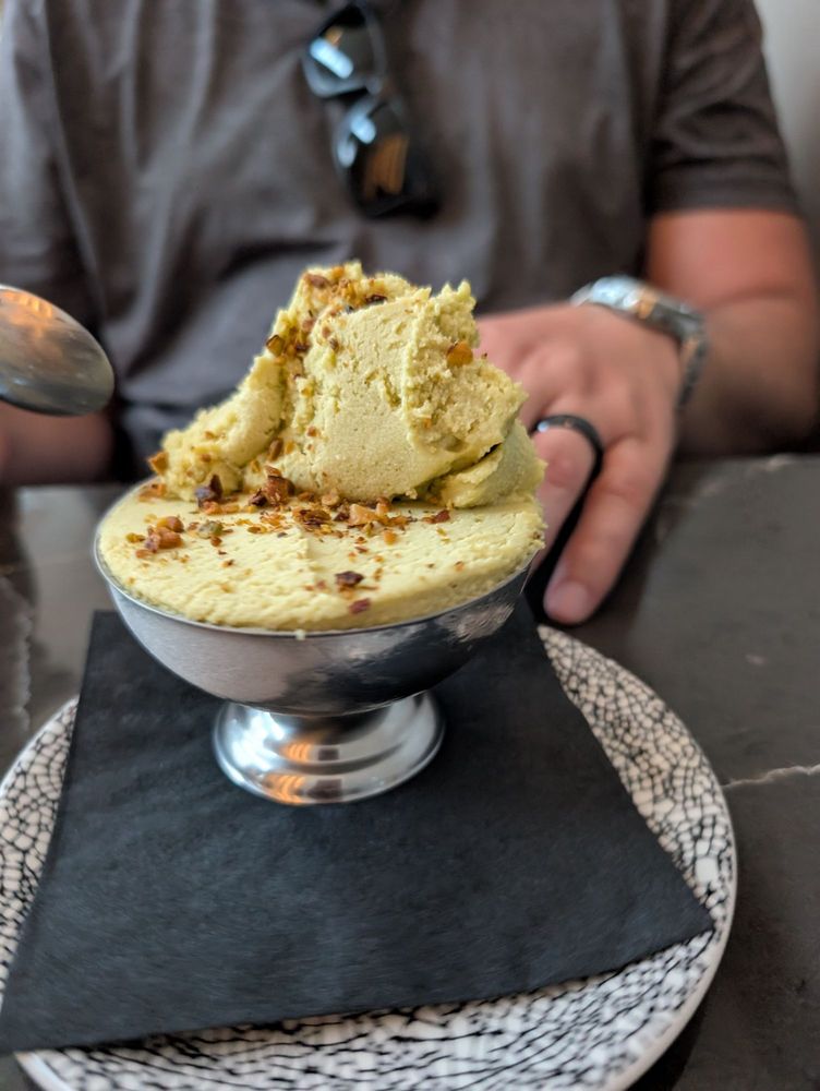 AMORE - Updated September 2025 - 51 Photos & 37 Reviews - 239 Pearl St ...