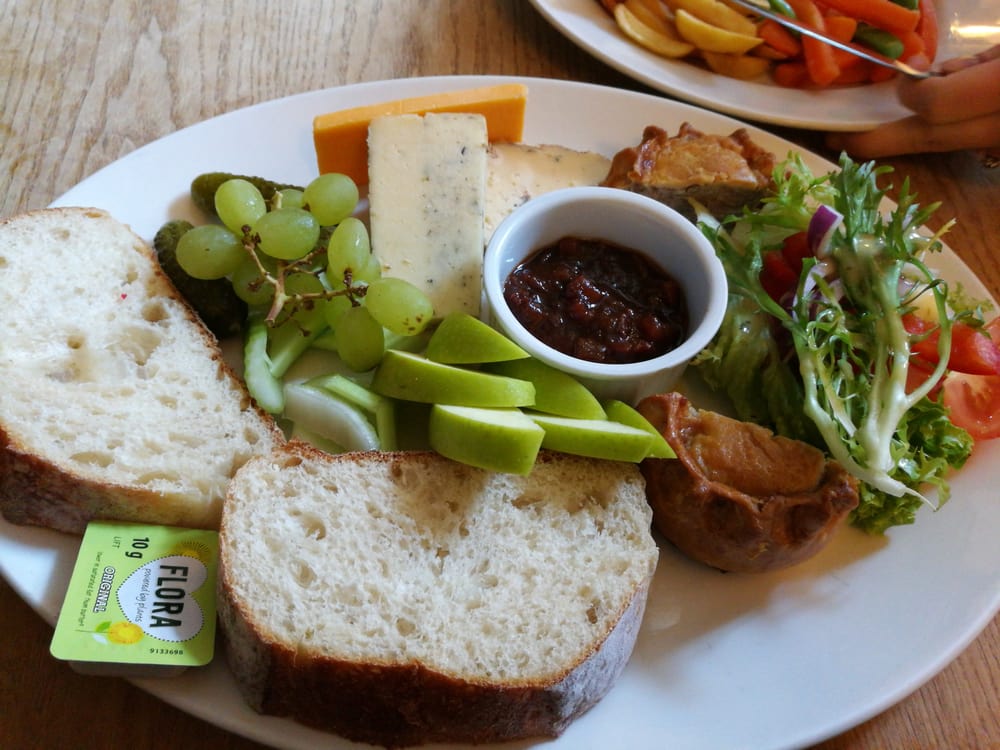 LADYBOWER INN - Ladybower, Hope Valley, Derbyshire, United Kingdom - Yelp