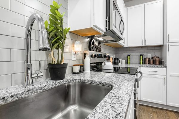 NOVO GATEWAY - Updated November 2025 - 12 Photos - 11205 Colonial ...