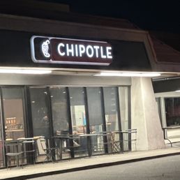 CHIPOTLE MEXICAN GRILL - Updated October 2025 - 172 Photos & 421 ...