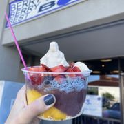 BERRY BERRY BEST ACAI BOWLS - 248 Photos & 224 Reviews - 1237 E ...