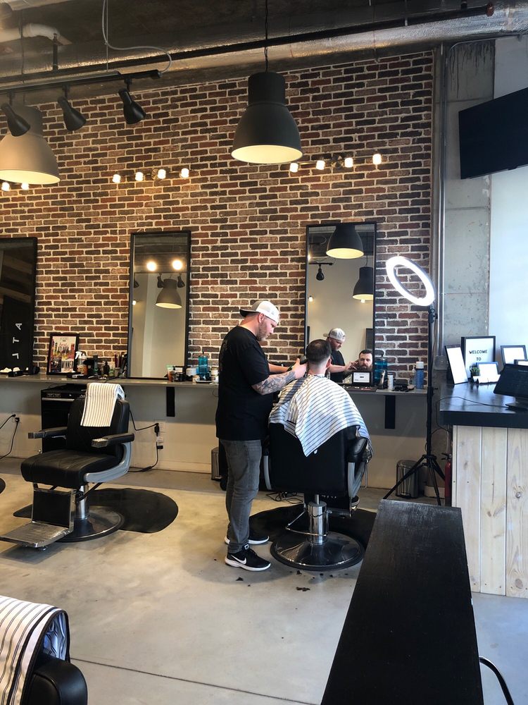 FREEDOM BARBER - 40 Photos & 65 Reviews - Barbers - 661 Auburn Ave ...