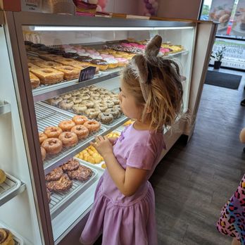 FRESH DONUTS - Updated January 2026 - 22 Photos & 10 Reviews - 10940 ...