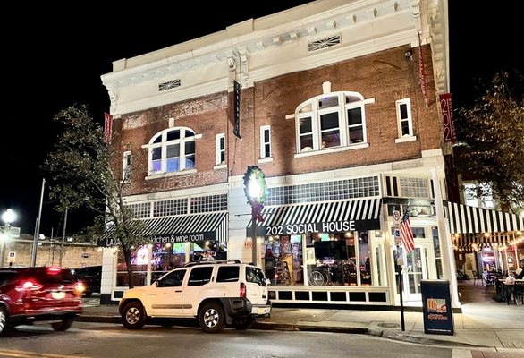 202 SOCIAL HOUSE - Updated June 2025 - 184 Photos & 148 Reviews - 202 ...