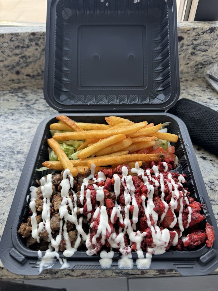 GYRO HUT - Updated October 2025 - 17 Photos & 33 Reviews - 1104 ...