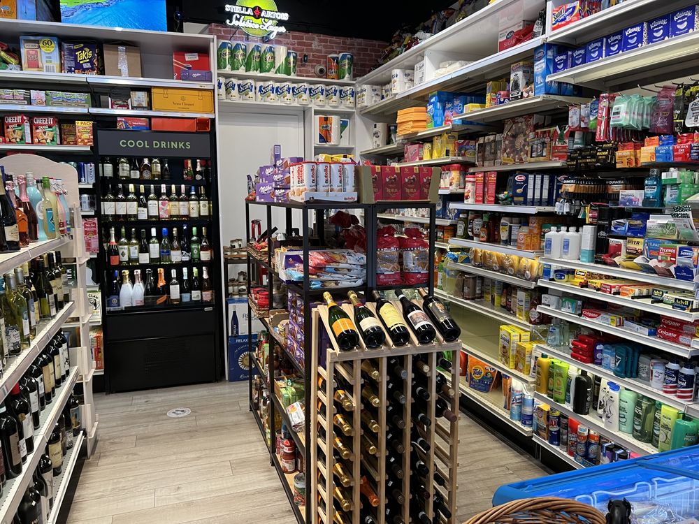 D MARKET PLACE - Updated September 2025 - 21 Photos - 41 S E 5 St ...