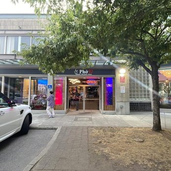 PHO 37 - 317 Photos & 120 Reviews - 1008-8300 Capstan Way, Richmond ...