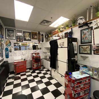 THREE POINT TATTOO - Updated December 2025 - 54 Photos - 425-119 Pender ...