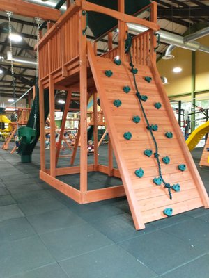 RECREATIONS OUTLET - 63 Photos & 24 Reviews - 484 W Olentangy St ...