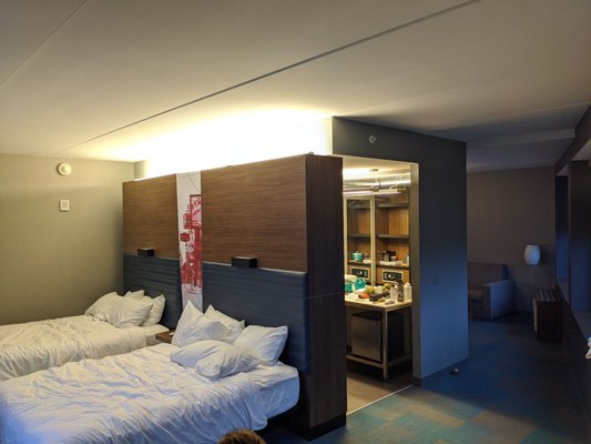 ALOFT RALEIGH - 134 Photos & 75 Reviews - 2100 Hillsborough St, Raleigh ...