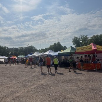 BURLINGTON FARMER’S MARKET - Updated October 2025 - 132 Photos & 81 ...