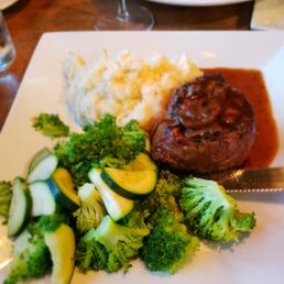 THE TIN LANTERN BAR & GRILL - Updated October 2025 - 158 Photos & 407 ...