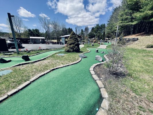 QUECHEE GORGE MINI GOLF - Updated August 2025 - 13 Photos & 10 Reviews ...