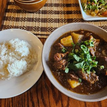 INLAY BURMESE KITCHEN - Updated December 2025 - 426 Photos & 281 ...