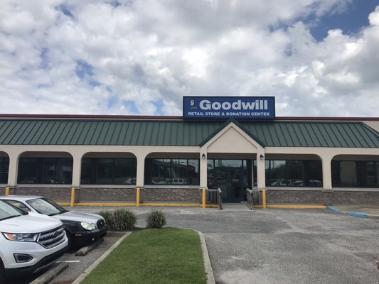 GOODWILL RETAIL STORE - Updated September 2025 - 2421 Denny Ave ...