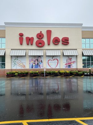 INGLES MARKET INC STORE 127 - Updated October 2025 - 38 Photos & 31 ...