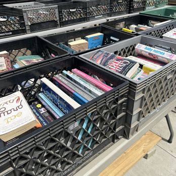 BOOKHOUNDS - Updated January 2026 - 57 Photos & 82 Reviews - 2710 L St ...