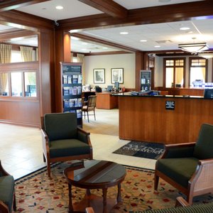 FIRST NATIONAL BANK AND TRUST - 10 Photos - Banks & Credit Unions ...