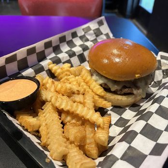 BURGER PUNK - Updated December 2025 - 223 Photos & 202 Reviews - 3012 N ...