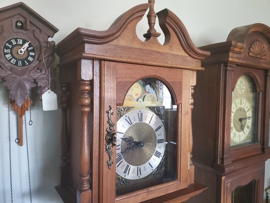 BIG HANDS CLOCK SERVICES - Updated October 2025 - 28 Photos & 10 ...