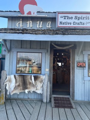 INUA THE SPIRIT OF ALASKA - Updated December 2025 - 4287 Homer Spit Rd ...