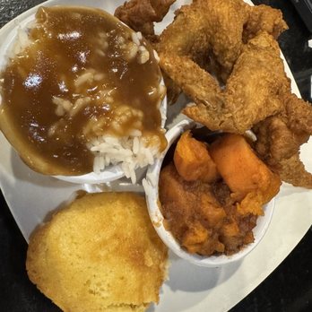 MR CHARLES CHICKEN AND FISH UPTOWN - Updated May 2025 - 73 Photos & 60 ...