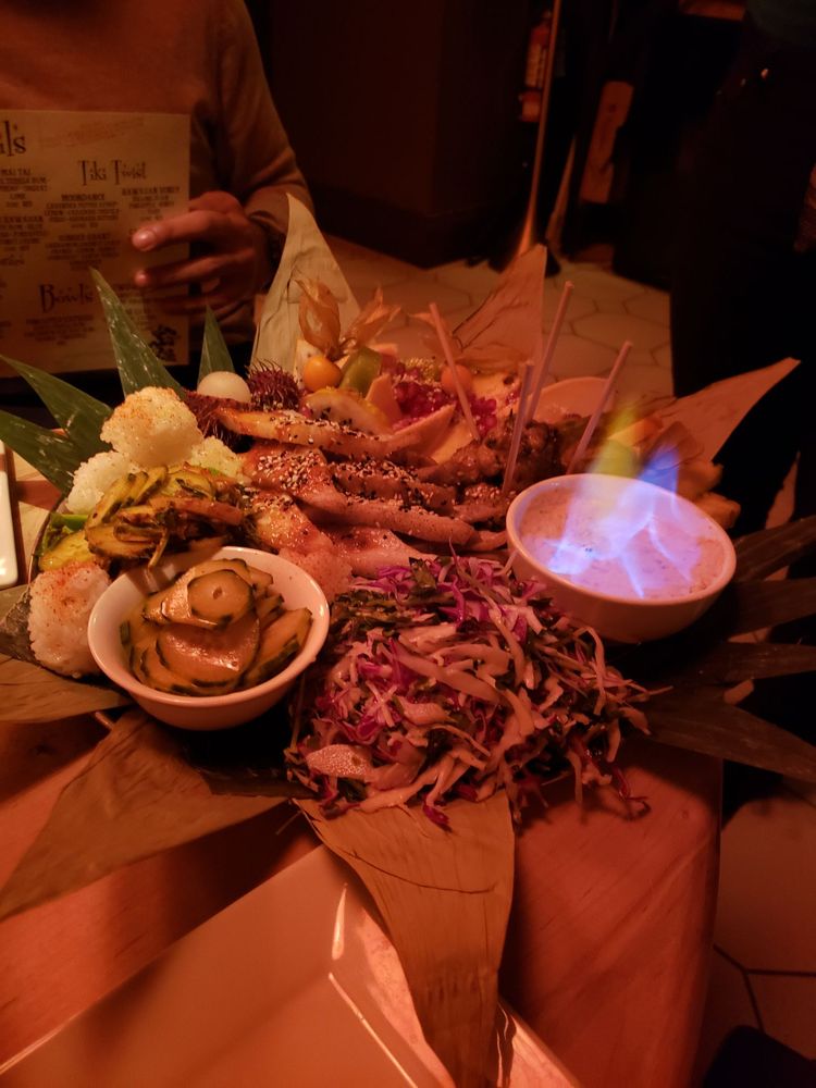 GRAND SURF LOUNGE - Updated September 2025 - 87 Ontario Street S ...