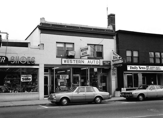 DIAMOND JUNCTION BOWLING LANES - Updated December 2025 - 13 Photos ...