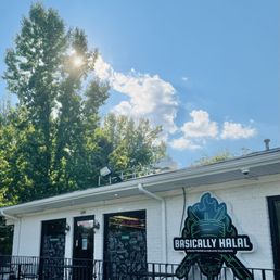 BASICALLY HALAL - Updated July 2025 - 83 Photos & 61 Reviews - 316 N ...