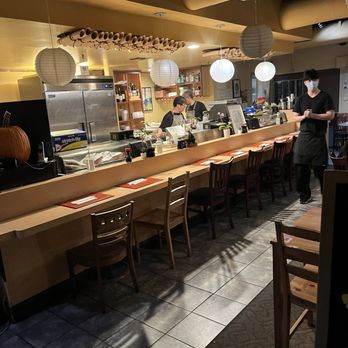 ZEN TORO JAPANESE BISTRO & SUSHI BAR - Updated May 2025 - 622 Photos ...