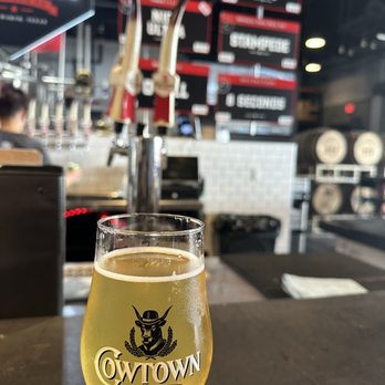COWTOWN BREWING - Updated July 2024 - 362 Photos & 286 Reviews - 1301 E ...